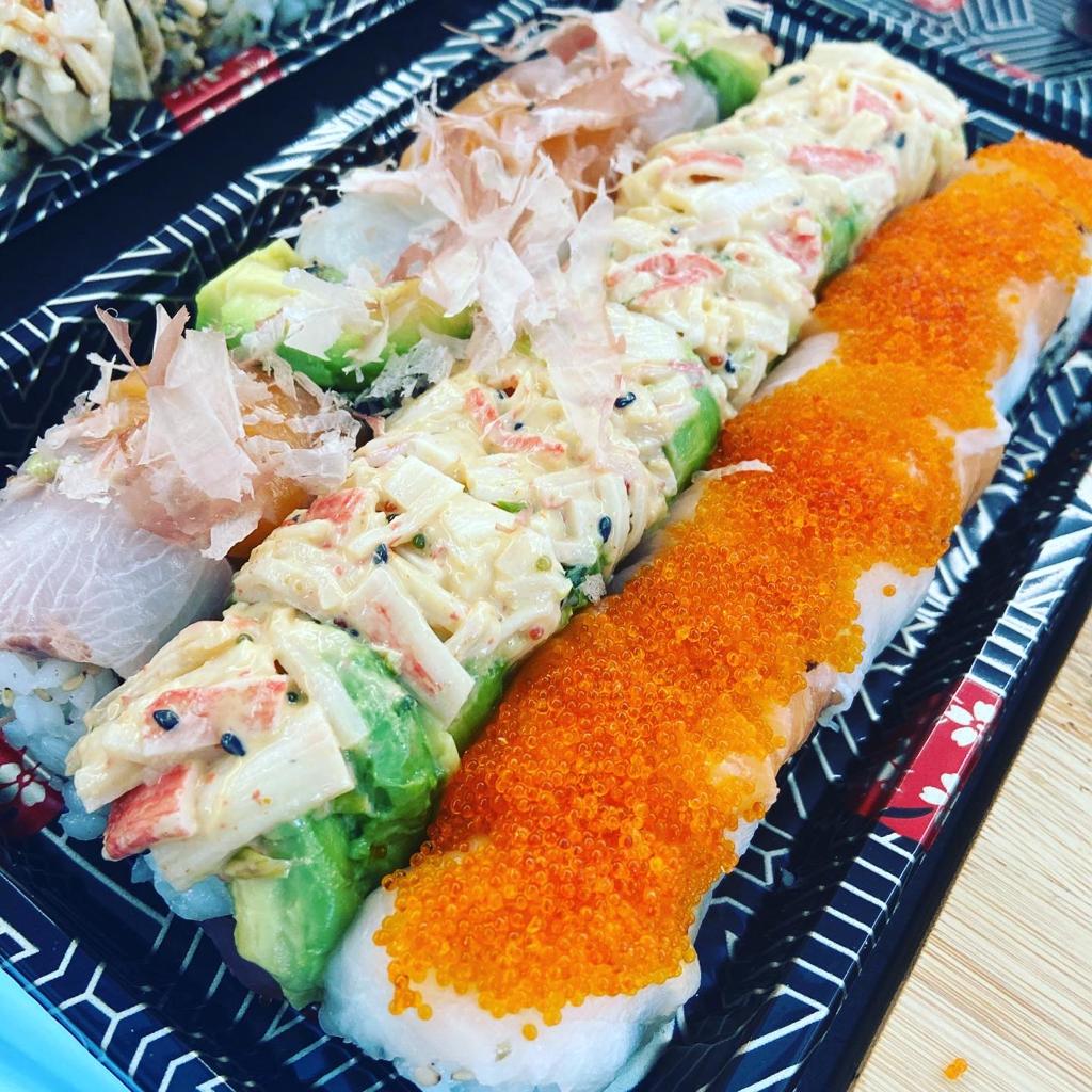 Fire Dragon Roll (Spicy Tuna/Avocado/Eel/Cucumber/Tobiko) Recipe - yhangry