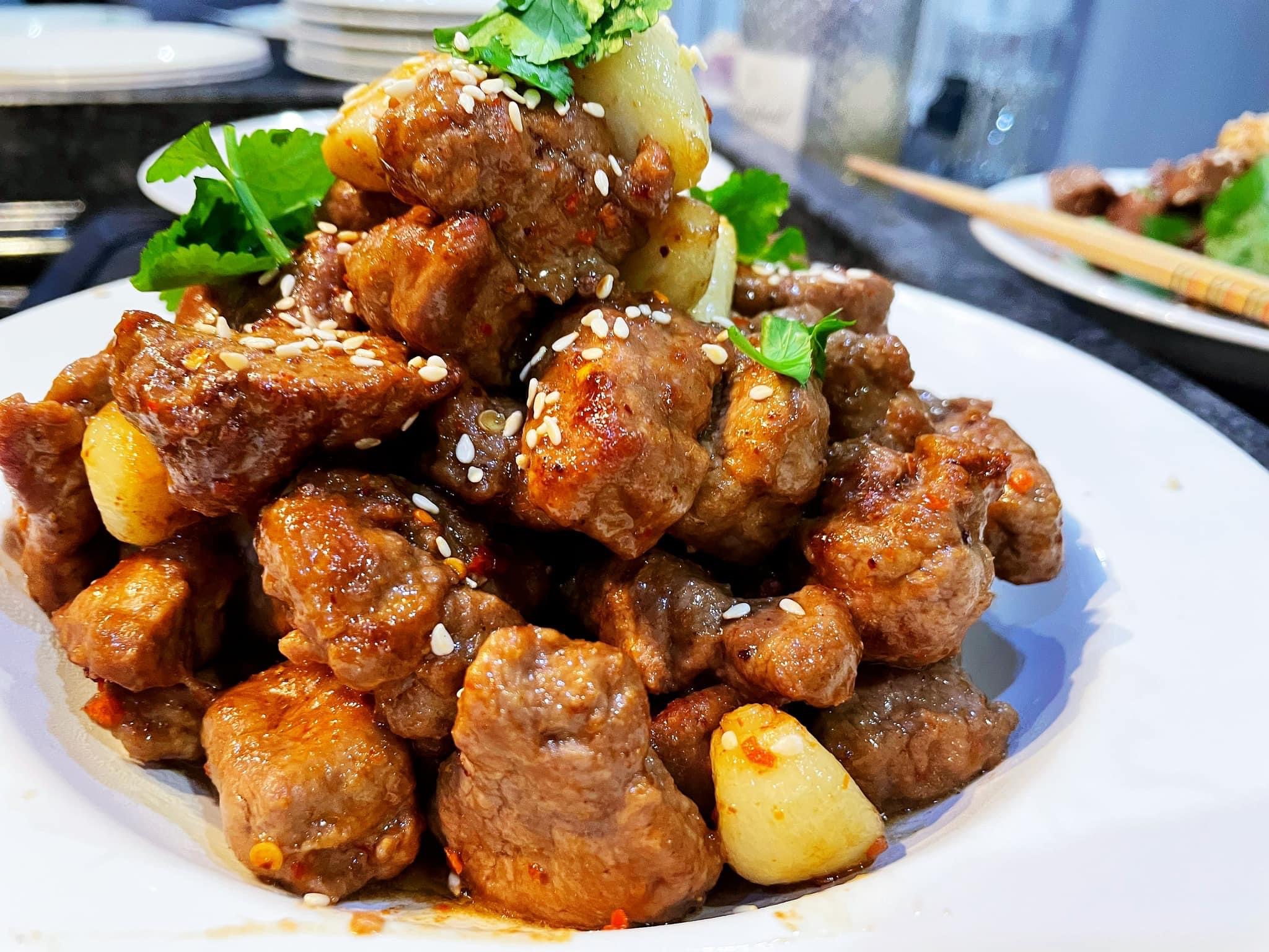Hunan Style Beef Cubes With Garlic And Chilli Flakes Recipe - yhangry