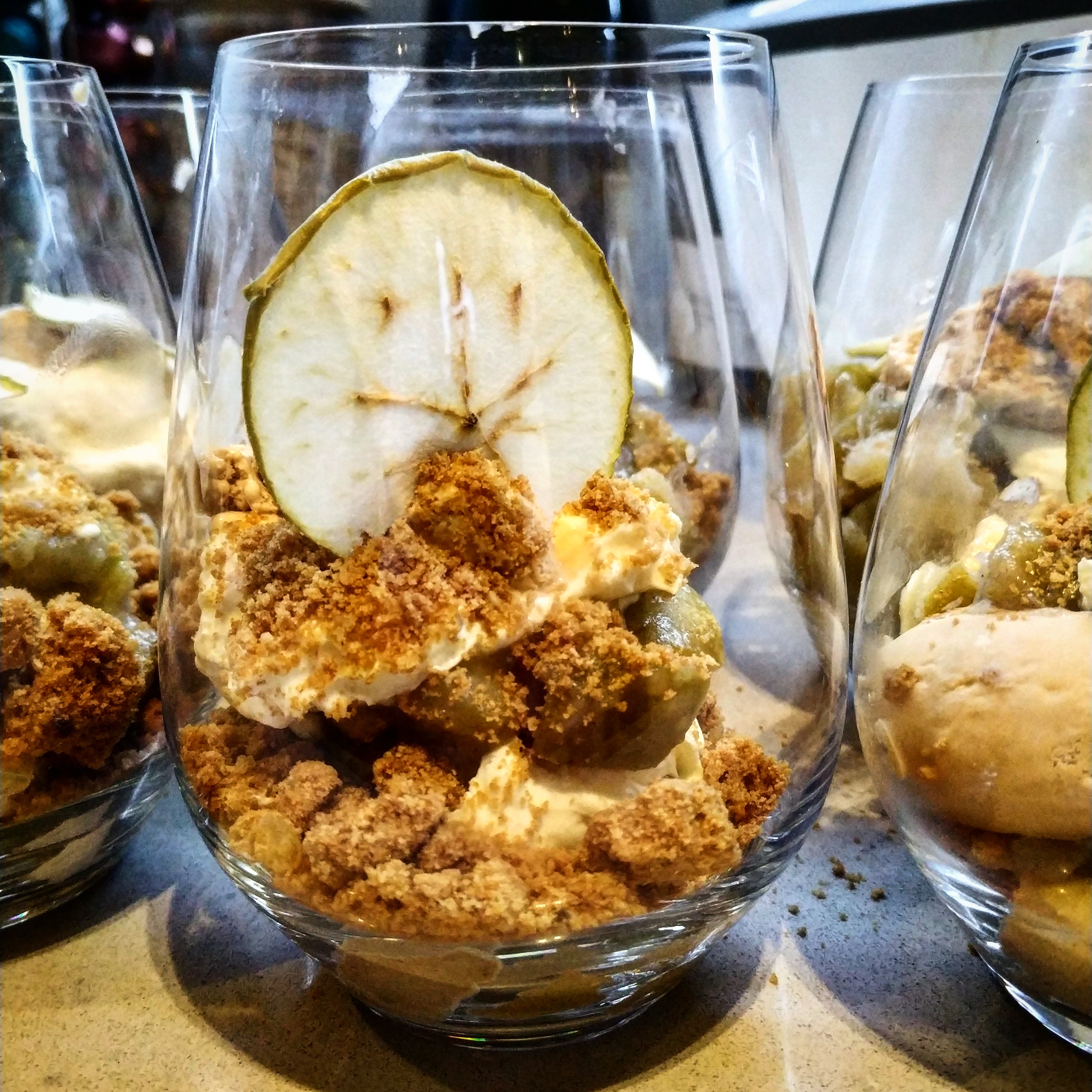Apple, Cinnamon And Ginger Crumble 'Sundae' Recipe - yhangry