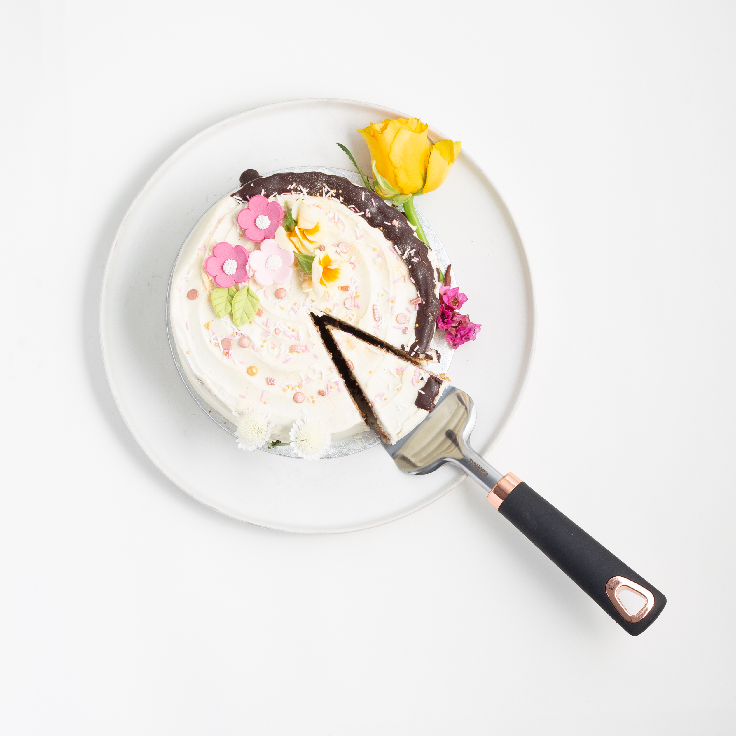 Homemade Victoria Sponge Cake (V) Recipe - yhangry