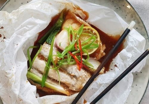 Oven-Steamed Fish Parcels With Soy, Ginger & Spring Onion Recipe - yhangry
